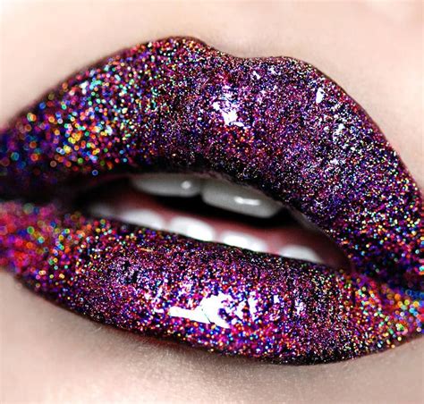 Помада с глиттером - 53 фото