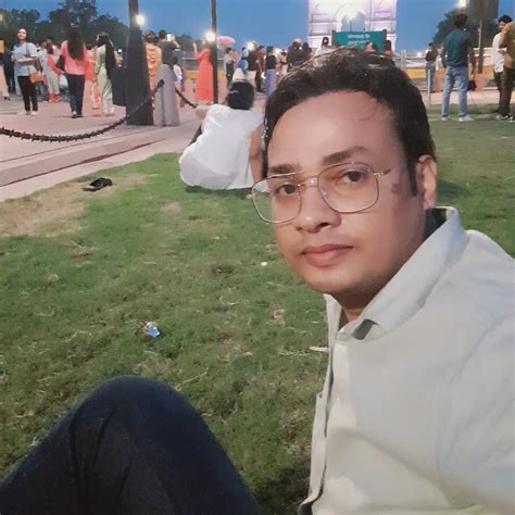 Bihar सिंगापुर में लालू यादव की बेटी रोहिणी आचार्य ने पिता की उत्तम