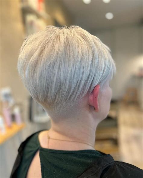 17 Best Platinum Hairstyles For Women Over 50 Hairstylecamp