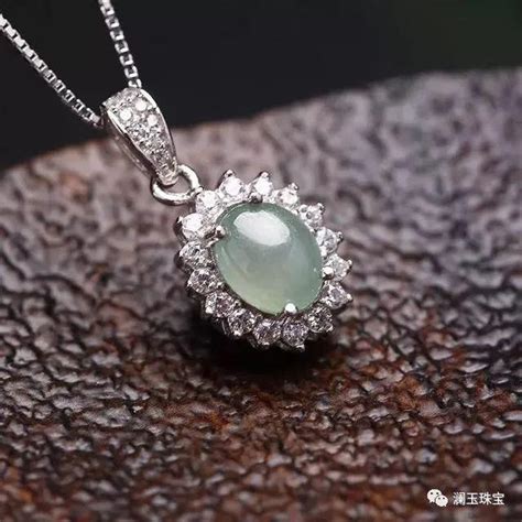 翡翠項鍊的價格可高達億元？是什麼因素影響了它的價格？ 壹讀