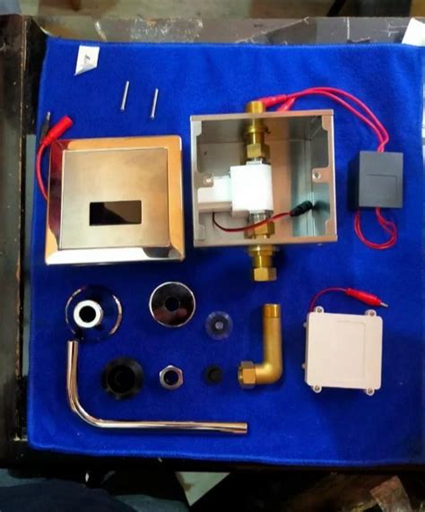 Urinal Sensor Wall Mounted Automatic At ₹ 3200 In New Delhi Id 2851878835348