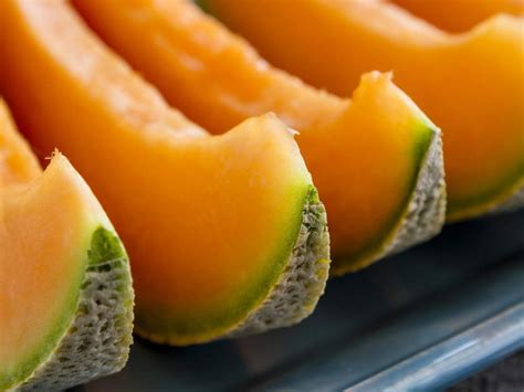 Surprising Health Benefits Of Cantaloupe Readers Digest Canada