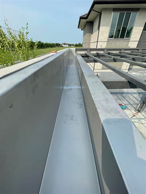 🚩 รางน้ำซ่อนสไตล์โมเดิร์น 🚩 รางน้ำฝนสแตนเลสเกรด201 🚩ความหนา0 7m M 🚩ขนาดพับขึ้นรูปตามแบบ 🚩รอยต่อ