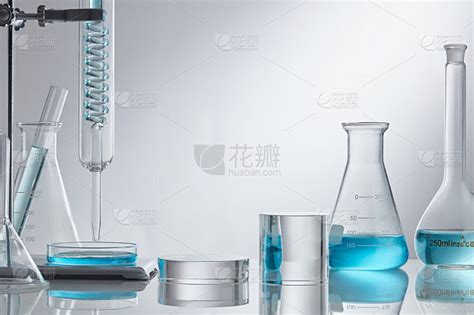 科学实验室玻璃器皿组以透明液体溶液为研发理念。