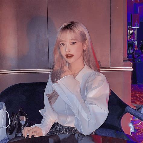Пин от пользователя 𝐑𝐨𝐬𝐢𝐚🎀 на доске Ulzzang Girl