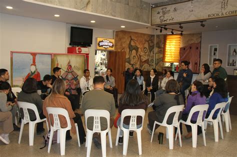 Монголын үндэсний музейг англи хэлээр тайлбарлах нь сургалт боллоо