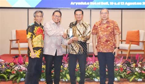 Fadel Muhammad Perguruan Tinggi Lokomotif Pendidikan Indonesia