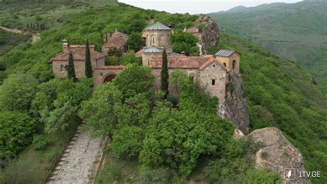 ჩაკიდული თხემების სავანე 1tv