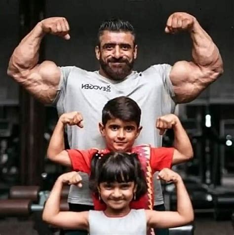 فیگور خانوادگی هادی چوپان عکس