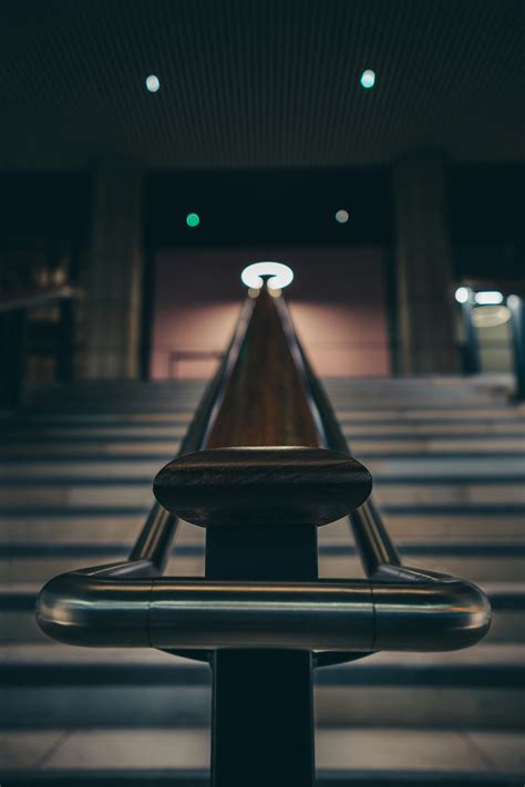 검은 색과 은색 물체 사진 Unsplash의 무료 모바일용 배경 화면 이미지