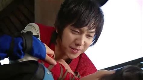 یه میکس باحال و بامزه از سریال کره ای کتاب خانوادگی گو نماشا