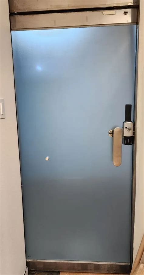 빠른 피드백과 합리적인 가격으로 바로 확정하고 서비스 진행했습니다 시트지 부착 서비스는 정말 깔끔하고 완성도 높았어요~ 정말 수고하셨고 감사합니다 숨고 숨은고수