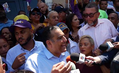 Luis Alberto Participa En Manifestación Del Pld El Munícipe