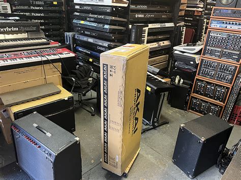 Akai Mpc Key 61 Standalone Sampler Sequencer Pads New Reverb