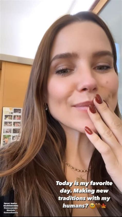 Pin By Ryan Botley On Sophia Bush Sophia Bush Human Sophia