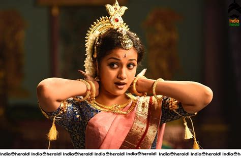 Keerthy Suresh Unseen Photos As Legendary Actress Savithri