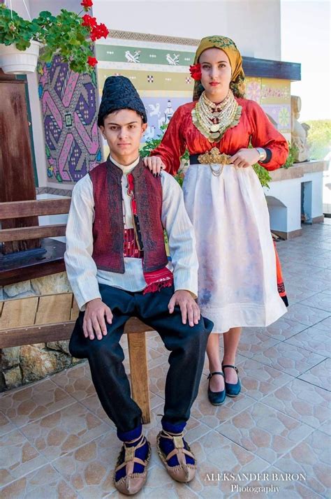 Бесарабски българи в празнични носии от с Чушмелия Одеска област In 2024 Bulgarian Clothing