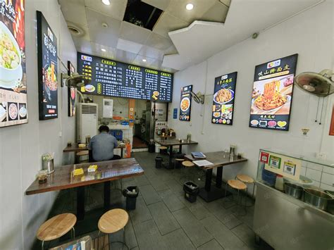 【15图】高新区高新一路万人上班族写字楼环绕临街纯一层53平餐饮旺铺西安高新区高新路商铺租售生意转让转让 西安58同城