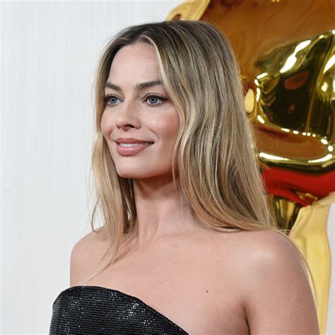 Margot Robbie Just Wore Caramel Nails At The Oscars Who What Wear