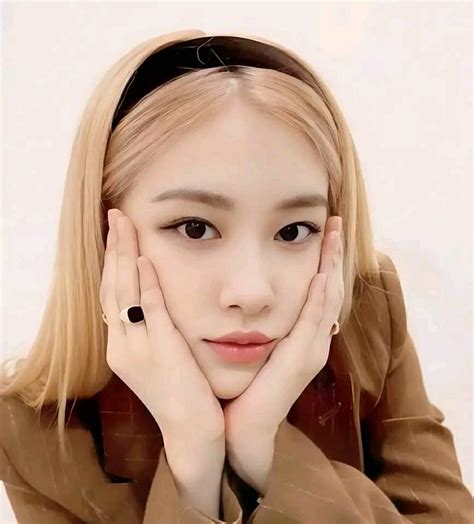 Bp Rose Happy 28th Birthday Lisa Our Icon Lisa Day Facebook