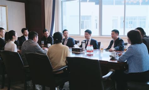 区委书记曾瑞华开展经济稳进提质暨重点企业走访活动