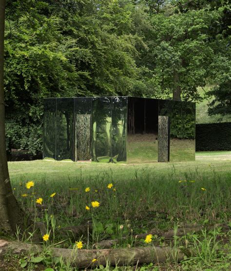 Zaha Hadids 2007 Serpentine Gallery Pavilion Put Up For Sale