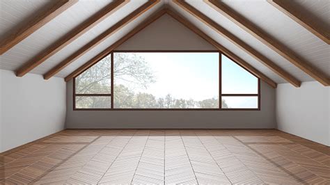 빈 방 인테리어 디자인 쪽모이 세공 마룻바닥이 있는 열린 공간 나무 경사진 천장과 탁 트인 창문 흰 벽 현대적인 일본 건축 개념 아이디어 천장에 대한 스톡 사진 및 기타