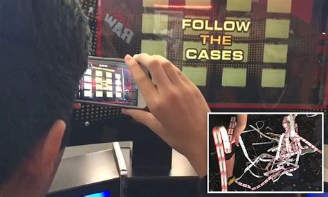Teenagers Finds Genius Way To Hack Arcade Machine To Always Win Daily Mail Online