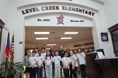 Mayor Jimmy Burnette And Officer Don Cramer Visited Level Creek