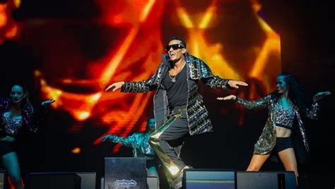 لقطات من حفل محمد رمضان الأخير في دبي صور