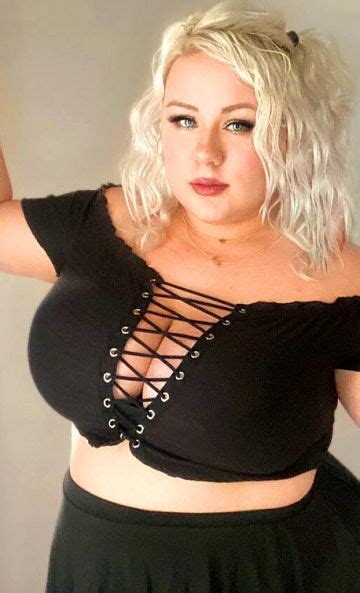 Lacey Summers Boobpedia Encyclopedia Of Big Boobs