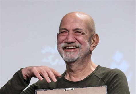 بستری شدن آتیلا پسیانی در بیمارستانی در فرانسه تماس با ستاره پسیانی