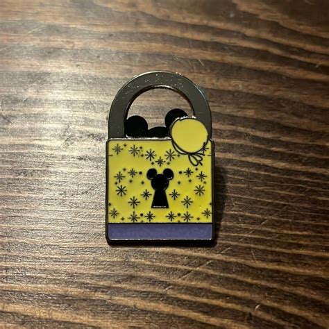 Disney Accessories Disney Limited Release Tinker Bell Lock Pin