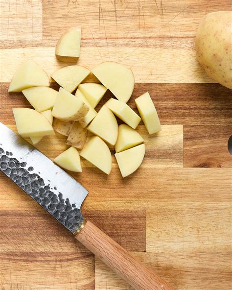 Adas Bil Hamod Lebanese Lentil And Lemon Soup