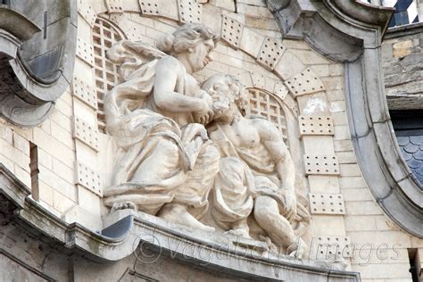Daughter Breastfeeds Prisoned Father And Gets Immortalised Vagabond Images