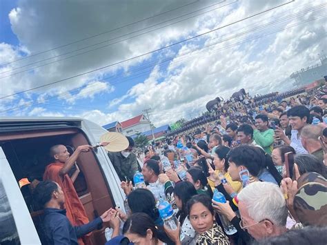 ព្រះអង្គគ្រូ ធម្មវនវាសី ចន្ន មុន្នី ខេត្តពោធិ៍សាត់ខ្ញុំ