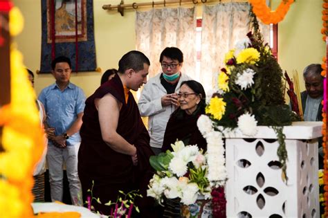 Karmapa Pays Respects To Late Hh Jigdal Dagchen Sakya Rinpoche The