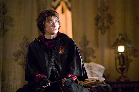 Žena In Harry Potter čte Harryho Pottera Procvičte Si Angličtinu S Danielem Radcliffem