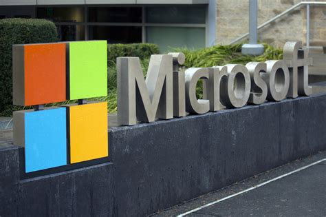 Microsoft Tomó El Control De 99 Sitios Utilizados Por Un Grupo De Piratas Informáticos Iraníes