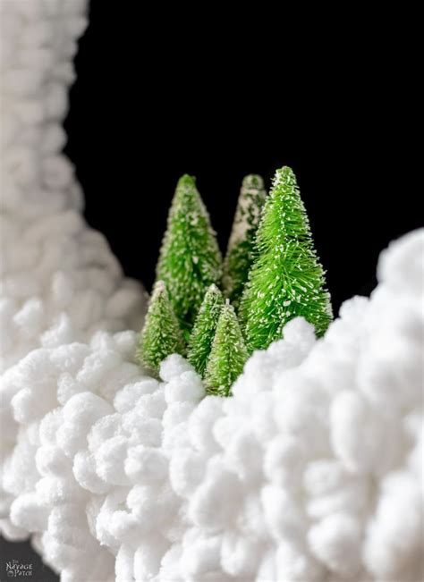 Loop Yarn Wreath An Easy Diy Winter Wreath The Navage Patch