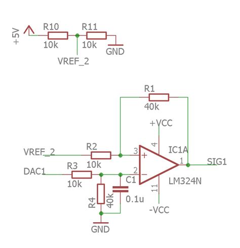 Differential Amplifier With Voltage Divider For Reference Voltage