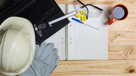 복사 공간 자연 소나무 나무 질감 판자 개인 보호 장비 와 빈 디지털 캘리퍼스 버 니 어 빈 참고도 서 커피 컵에 빈티지 톤 가죽에 대한 스톡 사진 및 기타 이미지 Istock