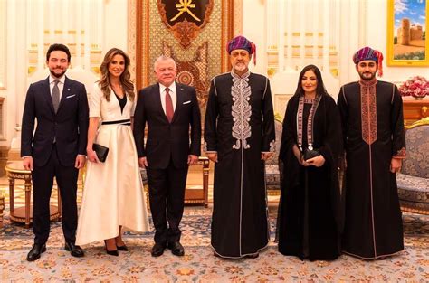 قابی مشترک از ملکه ها و پادشاهان اردن و عمانعکس