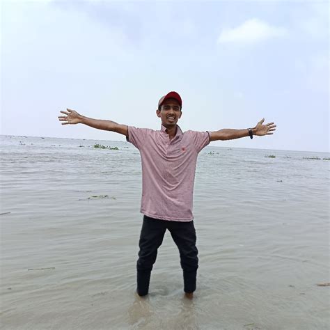 পাখির কিছিম মিছির শব্দে ঘুম ভাঙলোসবাইকে জানাই শুভ সকালের শুভেচ্ছা ️🥀