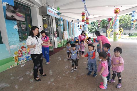 澳門婦女聯合總會 潔貞姨姨寄語：【有一位教育學者說過：孩子的工作就是做夢。】小朋友的想像無限大，作為父母、哥哥姐姐