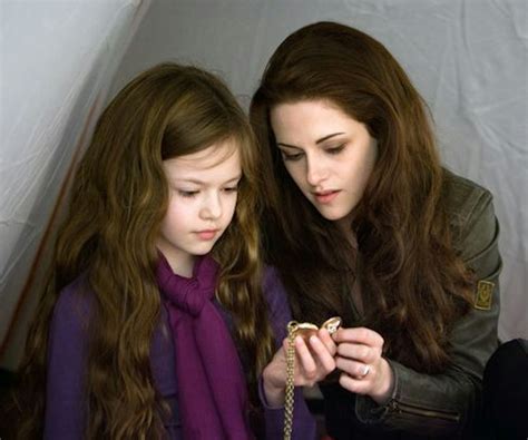 Twilights Renesmee Cullen Is All Grown Up ‘twilight Where Are They Now