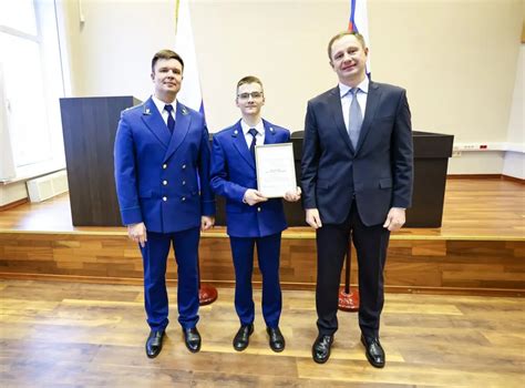 Дмитрий Волков поздравил с профессиональным праздником работников