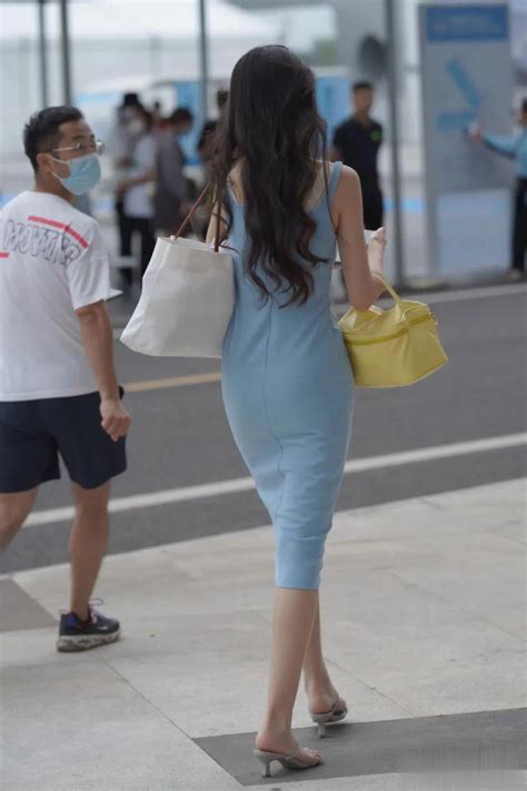 优雅淑女风范：如何通过清新简约穿搭展现温柔与雅致的完美结合