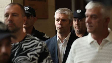 Варненският кмет Благомир Коцев остава в ареста