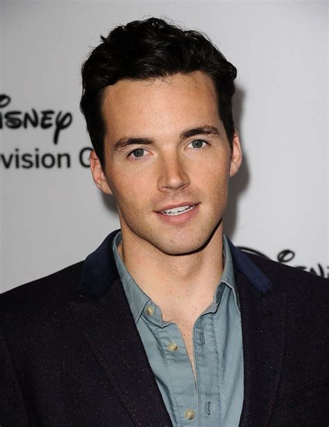 Its No Lie Pretty Little Liars Ian Harding Is Hot 60s Love Retro